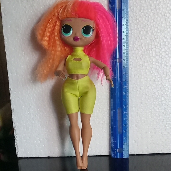 MGA Emt | Toys | Omg Lol Surprise Neonlicio Fashion Doll Wpink Orange ...